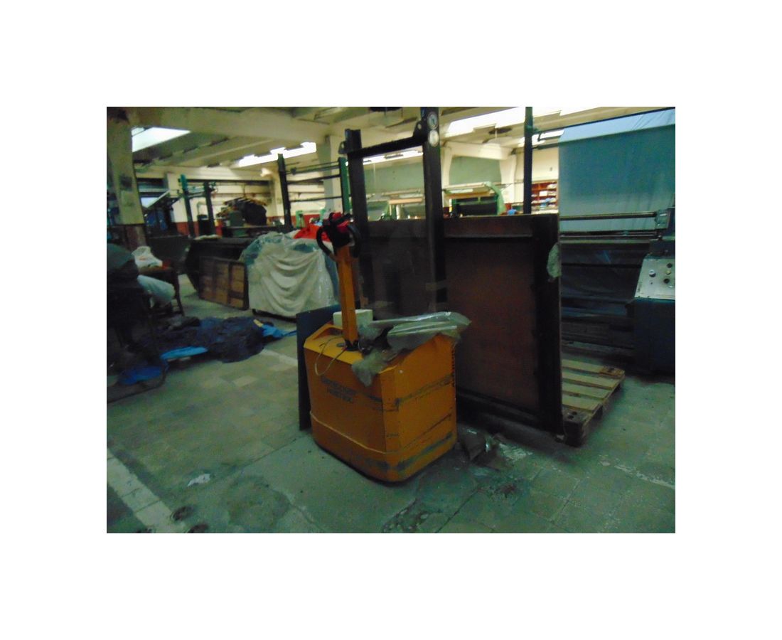 UTILAJE :: Transpalet genkinger hubtex